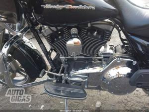 Black Harley-Davidson Road Glide 2016 in Klaipeda, with an engine capacity of 1.69 L and mileage of 0 thousand km for 4500 €, photo 10 on AUTOMOTO.COM.LV