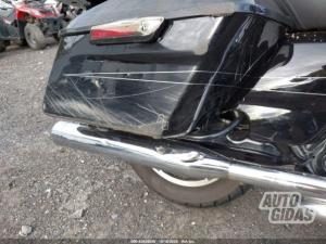 Black Harley-Davidson Road Glide 2016 in Klaipeda, with an engine capacity of 1.69 L and mileage of 0 thousand km for 4500 €, photo 18 on AUTOMOTO.COM.LV