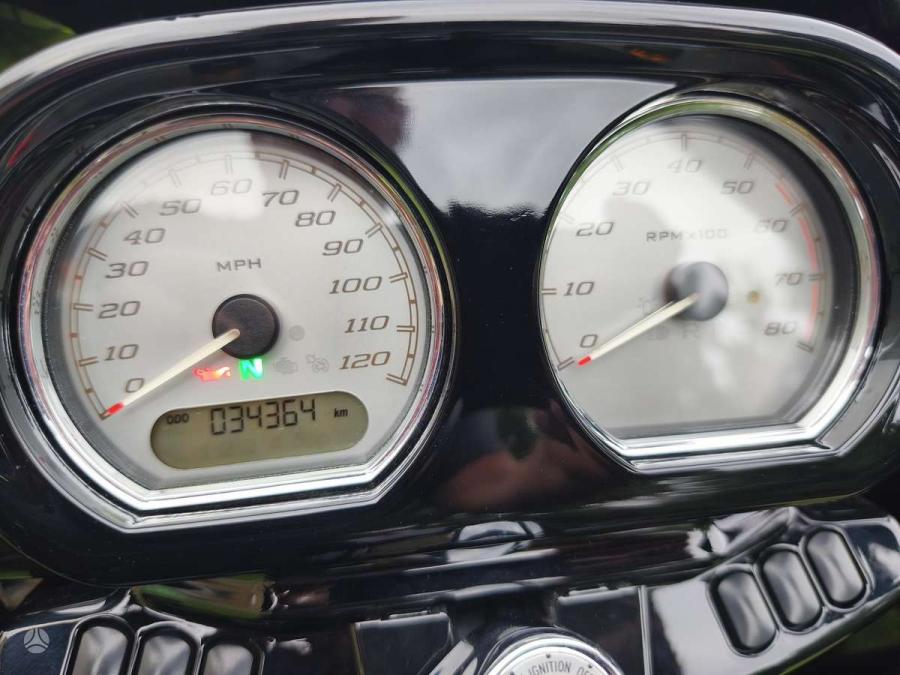 Melns Harley-Davidson Road Glide 2016 Šauļi, ar dzinēja tilpumu 1.70 L un nobraukumu 35 tūkst. km par 12900 €, foto 15 vietnē AUTOMOTO.COM.LV