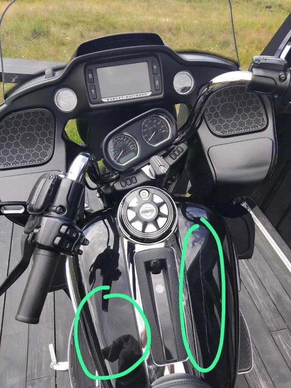 Black Harley-Davidson Road Glide 2016 in Jekabpils, with an engine capacity of 1.00 L and mileage of 16 thousand km for 14000 €, photo 10 on AUTOMOTO.COM.LV