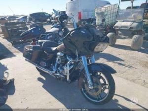 Melns Harley-Davidson Road Glide 2017 Klaipėda, ar dzinēja tilpumu 1.75 L un nobraukumu 8 tūkst. km par 4500 €, foto  vietnē AUTOMOTO.COM.LV