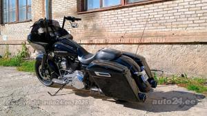 Melns Harley-Davidson Road Glide 2018 Tallina, ar dzinēja tilpumu 1.75 L un nobraukumu 30 tūkst. km par 17500 €, foto 3 vietnē AUTOMOTO.COM.LV