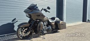 Black Harley-Davidson Road Glide 2018 in Tallinn, with an engine capacity of 1.75 L and mileage of 78 thousand km for 16000 €, photo 6 on AUTOMOTO.COM.LV
