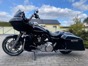 Black Harley-Davidson Road Glide 2019 in Tallinn, with an engine capacity of 0.00 L and mileage of 22 thousand km for 18990 €, photo  on AUTOMOTO.COM.LV