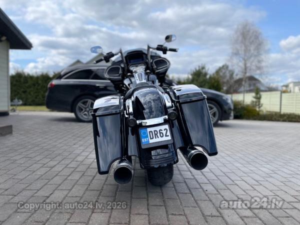 Black Harley-Davidson Road Glide 2019 in Tallinn, with an engine capacity of 0.00 L and mileage of 22 thousand km for 18990 €, photo 6 on AUTOMOTO.COM.LV