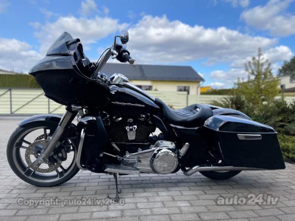 Melns Harley-Davidson Road Glide 2019 Tallina, ar dzinēja tilpumu 0.00 L un nobraukumu 22 tūkst. km par 18990 €, foto 1 vietnē AUTOMOTO.COM.LV