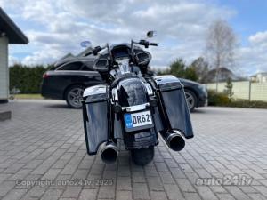 Black Harley-Davidson Road Glide 2019 in Tallinn, with an engine capacity of 0.00 L and mileage of 22 thousand km for 18990 €, photo 7 on AUTOMOTO.COM.LV