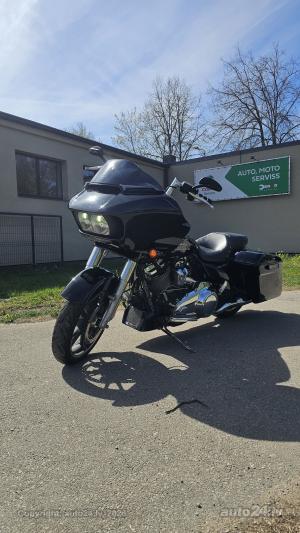 Black Harley-Davidson Road Glide 2020 in Riga, with an engine capacity of 1.75 L and mileage of 50 thousand km for 17500 €, photo 5 on AUTOMOTO.COM.LV