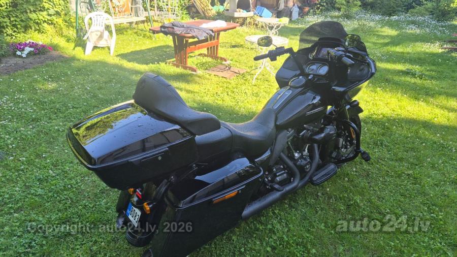 Черный Харли-Девидсон Road Glide 2020 в Таллин, объемом двигателя 1.86 л и пробегом 3 тыс. км за 21900 €, фото 3 на AUTOMOTO.COM.LV