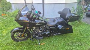 Черный Харли-Девидсон Road Glide 2020 в Таллин, объемом двигателя 1.86 л и пробегом 3 тыс. км за 21900 €, фото 4 на AUTOMOTO.COM.LV