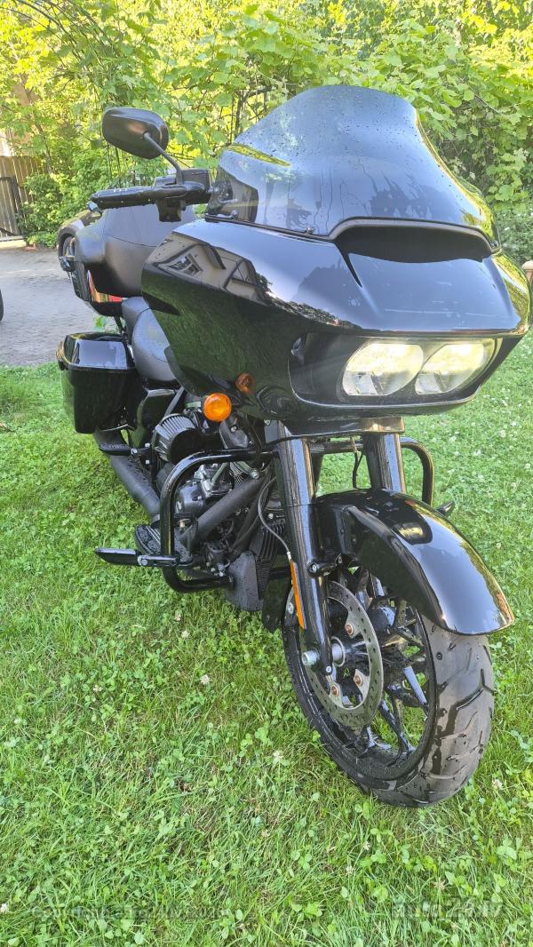 Черный Харли-Девидсон Road Glide 2020 в Таллин, объемом двигателя 1.86 л и пробегом 3 тыс. км за 21900 €, фото 10 на AUTOMOTO.COM.LV