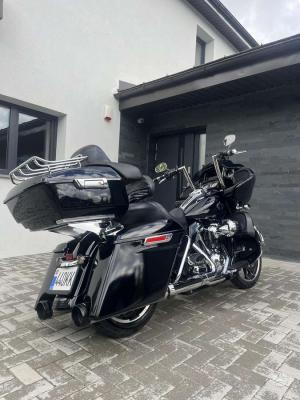 Melns Harley-Davidson Road Glide 2020 Viļņa, ar dzinēja tilpumu 1.75 L un nobraukumu 18 tūkst. km par 14200 €, foto 9 vietnē AUTOMOTO.COM.LV
