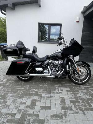 Melns Harley-Davidson Road Glide 2020 Viļņa, ar dzinēja tilpumu 1.75 L un nobraukumu 18 tūkst. km par 14200 €, foto 11 vietnē AUTOMOTO.COM.LV