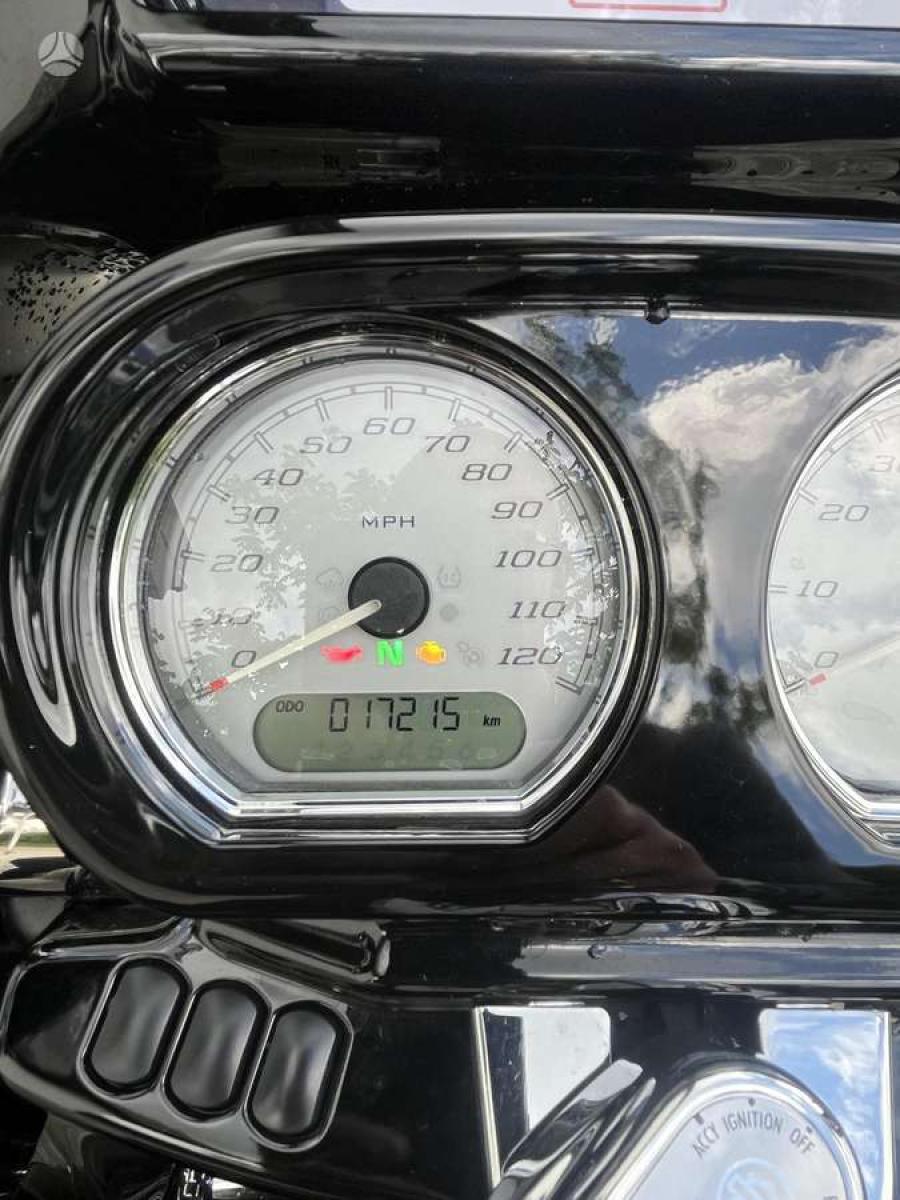 Melns Harley-Davidson Road Glide 2020 Viļņa, ar dzinēja tilpumu 1.75 L un nobraukumu 18 tūkst. km par 14200 €, foto 12 vietnē AUTOMOTO.COM.LV