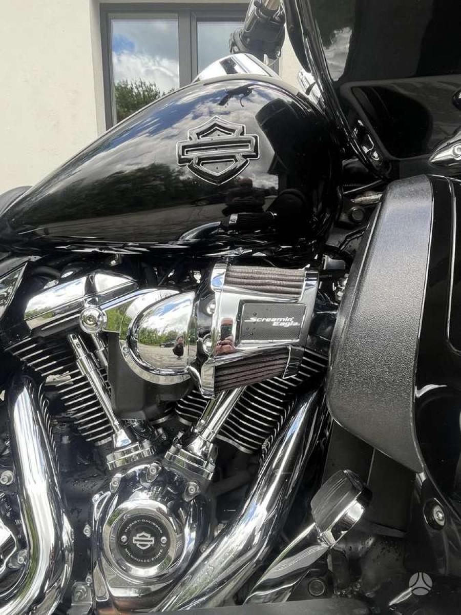 Melns Harley-Davidson Road Glide 2020 Viļņa, ar dzinēja tilpumu 1.75 L un nobraukumu 18 tūkst. km par 14200 €, foto 15 vietnē AUTOMOTO.COM.LV