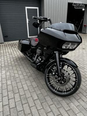 Melns Harley-Davidson Road Glide 2021 Skuodas, ar dzinēja tilpumu 1.87 L un nobraukumu 35 tūkst. km par 17000 €, foto 3 vietnē AUTOMOTO.COM.LV