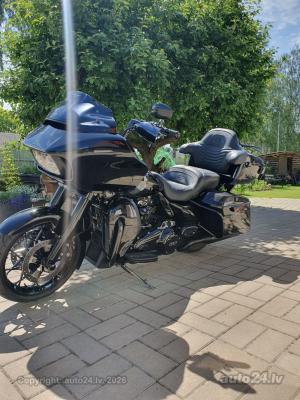 Melns Harley-Davidson Road Glide 2021 Tallina, ar dzinēja tilpumu 1.87 L un nobraukumu 22 tūkst. km par 27000 €, foto 11 vietnē AUTOMOTO.COM.LV