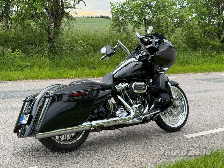 Черный Харли-Девидсон Road Glide 2021 в Тарту, объемом двигателя 0.00 л и пробегом 26 тыс. км за 19500 €, фото 3 на AUTOMOTO.COM.LV