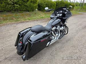 Black Harley-Davidson Road Glide 2022 in Tallinn, with an engine capacity of 1.75 L and mileage of 10 thousand km for 17999 €, photo 3 on AUTOMOTO.COM.LV