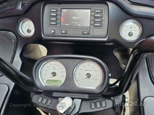 Melns Harley-Davidson Road Glide 2022 Pērnava, ar dzinēja tilpumu 1.75 L un nobraukumu 11 tūkst. km par 17000 €, foto 8 vietnē AUTOMOTO.COM.LV