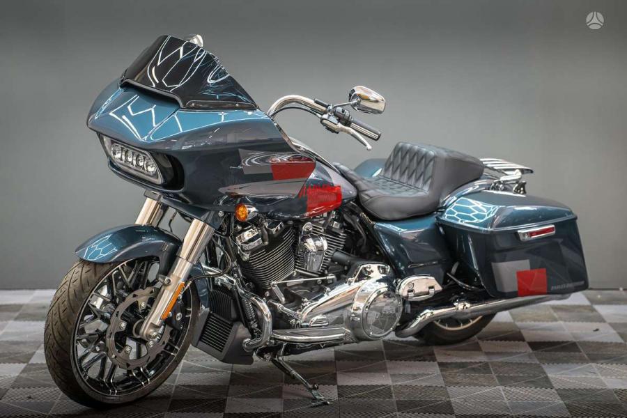 Черный Харли-Девидсон Road Glide 2023 в Каунас, объемом двигателя 1.87 л и пробегом 7 тыс. км за 18990 €, фото 1 на AUTOMOTO.COM.LV