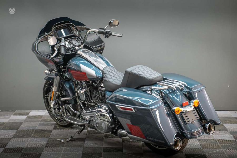 Черный Харли-Девидсон Road Glide 2023 в Каунас, объемом двигателя 1.87 л и пробегом 7 тыс. км за 18990 €, фото 5 на AUTOMOTO.COM.LV
