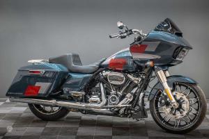 Черный Харли-Девидсон Road Glide 2023 в Каунас, объемом двигателя 1.87 л и пробегом 7 тыс. км за 18990 €, фото 7 на AUTOMOTO.COM.LV