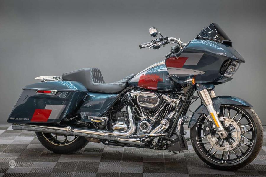 Черный Харли-Девидсон Road Glide 2023 в Каунас, объемом двигателя 1.87 л и пробегом 7 тыс. км за 18990 €, фото 7 на AUTOMOTO.COM.LV