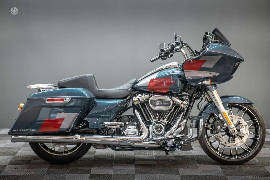 Черный Харли-Девидсон Road Glide 2023 в Каунас, объемом двигателя 1.87 л и пробегом 7 тыс. км за 18990 €, фото 8 на AUTOMOTO.COM.LV
