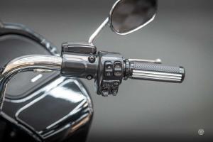 Черный Харли-Девидсон Road Glide 2023 в Каунас, объемом двигателя 1.87 л и пробегом 7 тыс. км за 18990 €, фото 10 на AUTOMOTO.COM.LV