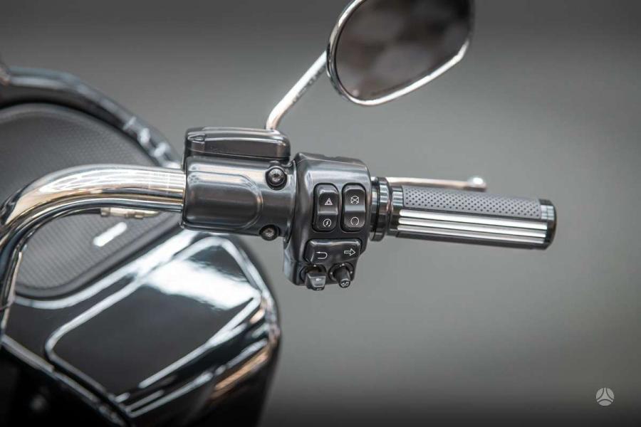 Черный Харли-Девидсон Road Glide 2023 в Каунас, объемом двигателя 1.87 л и пробегом 7 тыс. км за 18990 €, фото 10 на AUTOMOTO.COM.LV