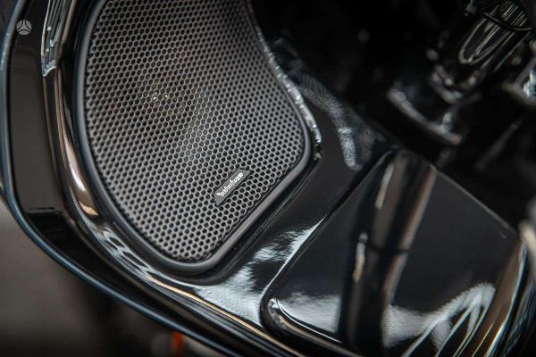 Melns Harley-Davidson Road Glide 2023 Kauņa, ar dzinēja tilpumu 1.87 L un nobraukumu 7 tūkst. km par 18990 €, foto 11 vietnē AUTOMOTO.COM.LV