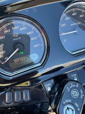 Black Harley-Davidson Road Glide 2023 in Kaunas, with an engine capacity of 1.87 L and mileage of 7 thousand km for 18000 €, photo 5 on AUTOMOTO.COM.LV