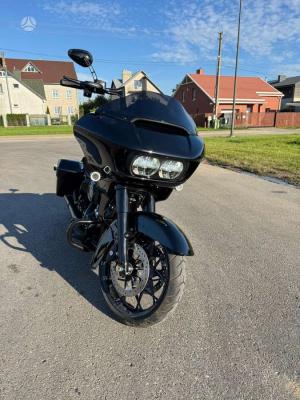 Black Harley-Davidson Road Glide 2023 in Kaunas, with an engine capacity of 1.87 L and mileage of 7 thousand km for 18000 €, photo 11 on AUTOMOTO.COM.LV