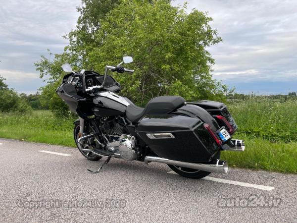 Черный Харли-Девидсон Road Glide 2024 в Таллин, объемом двигателя 1.92 л и пробегом 6 тыс. км за 27990 €, фото 4 на AUTOMOTO.COM.LV