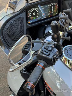 Melns Harley-Davidson Road Glide 2025 Tallina, ar dzinēja tilpumu 1.92 L un nobraukumu 14 tūkst. km par 28900 €, foto 8 vietnē AUTOMOTO.COM.LV