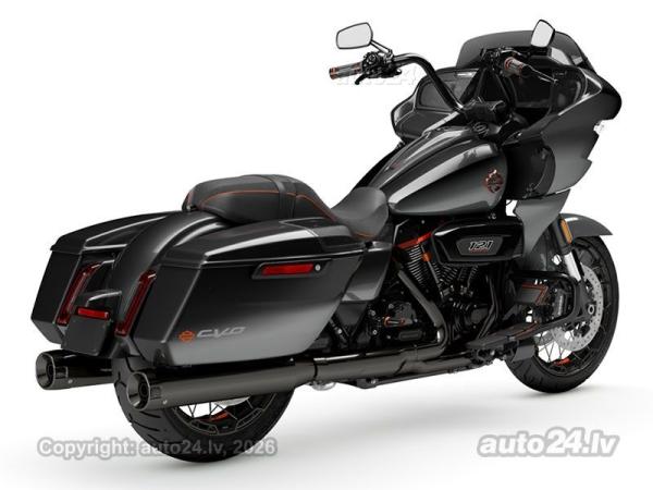 Melns Harley-Davidson Road Glide 2026 Tartu, ar dzinēja tilpumu 1.98 L un nobraukumu 1 tūkst. km par 55800 €, foto 5 vietnē AUTOMOTO.COM.LV