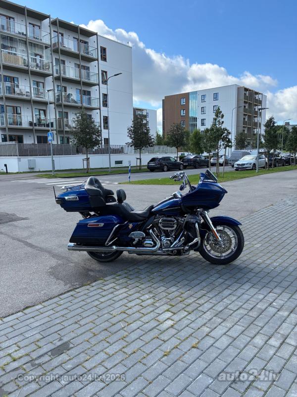 Синий Харли-Девидсон Road Glide 2015 в Таллин, объемом двигателя 1.80 л и пробегом 39 тыс. км за 17200 €, фото 3 на AUTOMOTO.COM.LV
