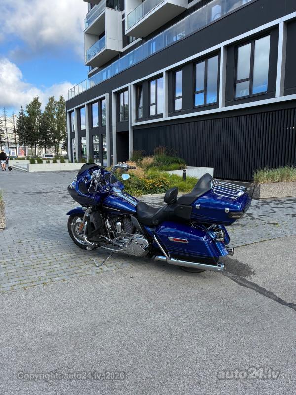 Синий Харли-Девидсон Road Glide 2015 в Таллин, объемом двигателя 1.80 л и пробегом 39 тыс. км за 17200 €, фото 6 на AUTOMOTO.COM.LV