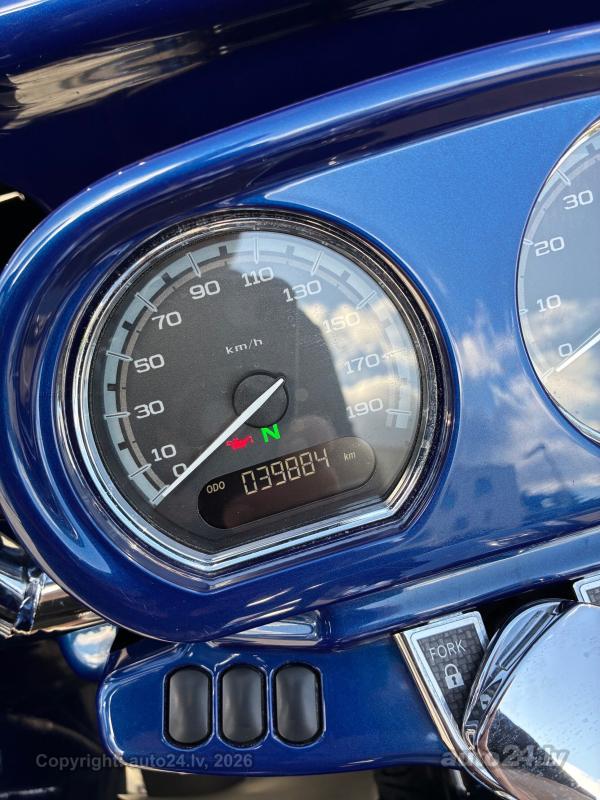 Синий Харли-Девидсон Road Glide 2015 в Таллин, объемом двигателя 1.80 л и пробегом 39 тыс. км за 17200 €, фото 10 на AUTOMOTO.COM.LV