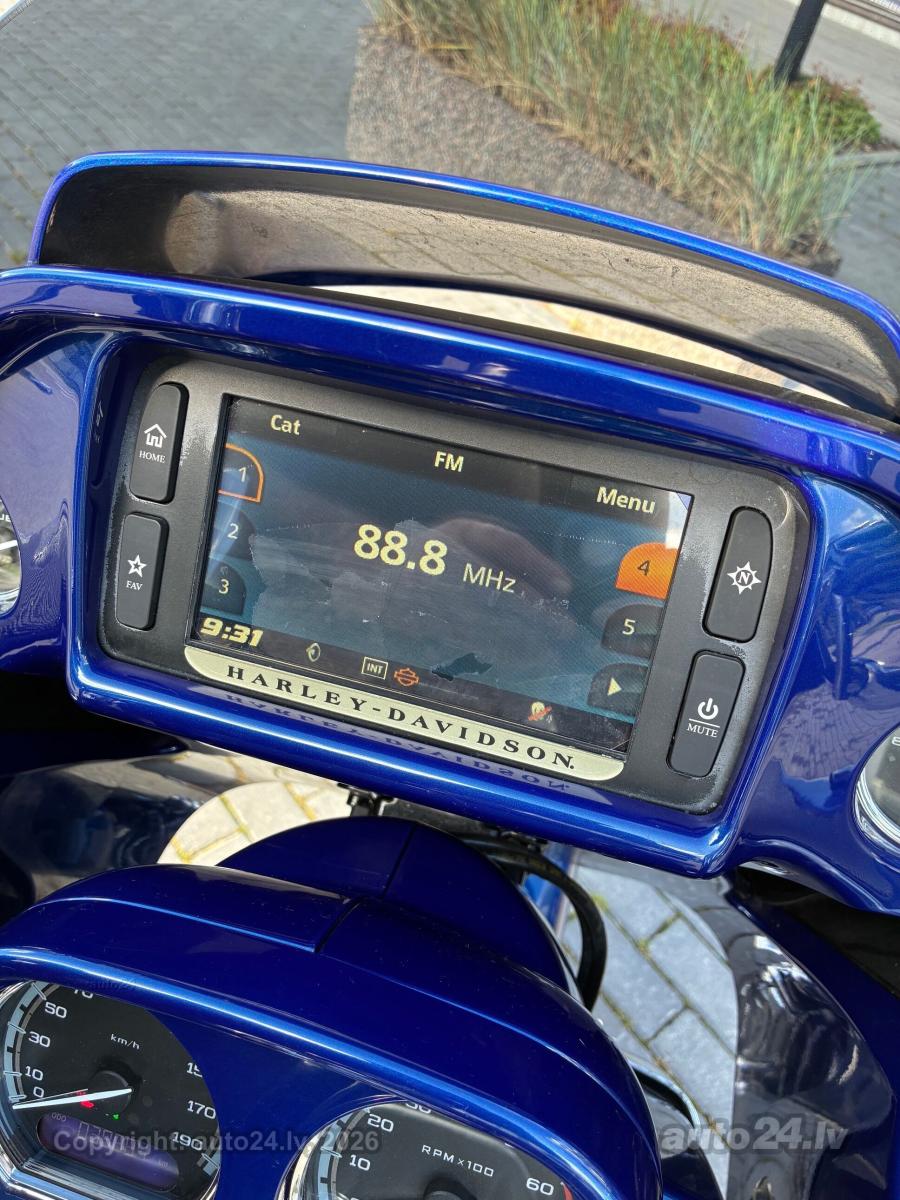 Синий Харли-Девидсон Road Glide 2015 в Таллин, объемом двигателя 1.80 л и пробегом 39 тыс. км за 17200 €, фото 12 на AUTOMOTO.COM.LV