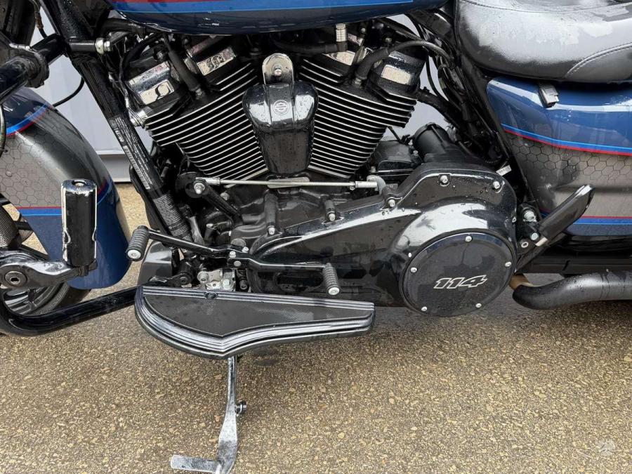 Blue Harley-Davidson Road Glide 2019 in Kaunas, with an engine capacity of 1.80 L and mileage of 3 thousand km for 7622 €, photo 9 on AUTOMOTO.COM.LV