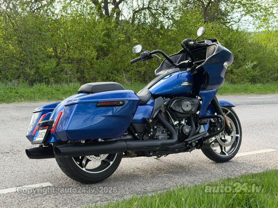 Синий Харли-Девидсон Road Glide 2024 в Тарту, объемом двигателя 1.92 л и пробегом 6 тыс. км за 28800 €, фото 3 на AUTOMOTO.COM.LV
