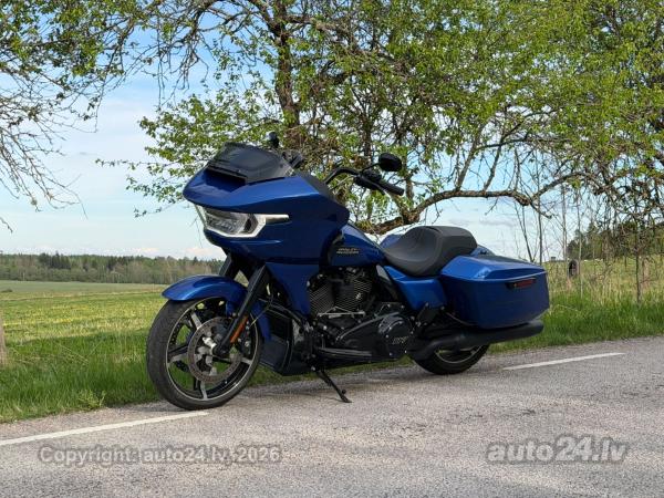 Синий Харли-Девидсон Road Glide 2024 в Тарту, объемом двигателя 1.92 л и пробегом 6 тыс. км за 28800 €, фото 4 на AUTOMOTO.COM.LV