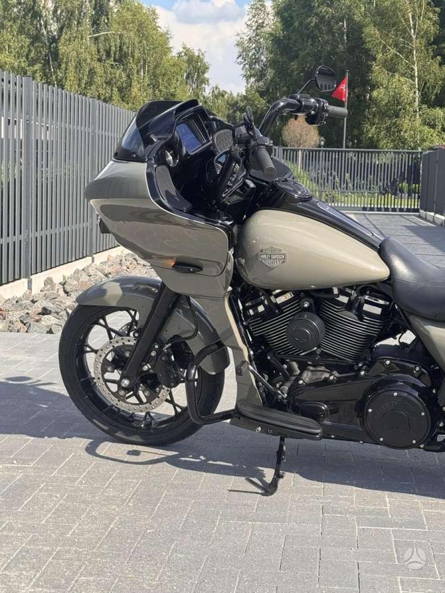 Коричневый Харли-Девидсон Road Glide 2020 в Шяуляй, объемом двигателя 1.87 л и пробегом 21 тыс. км за 15800 €, фото 3 на AUTOMOTO.COM.LV