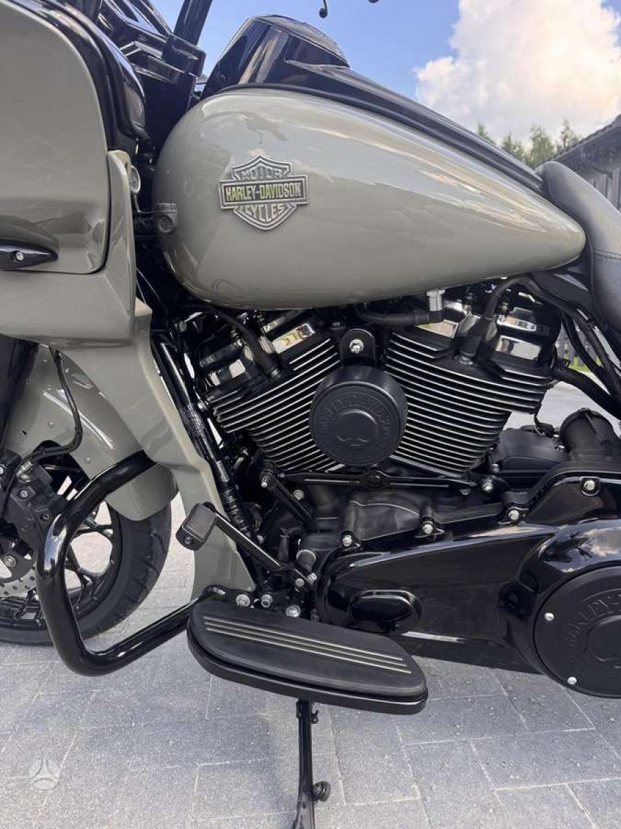 Коричневый Харли-Девидсон Road Glide 2020 в Шяуляй, объемом двигателя 1.87 л и пробегом 21 тыс. км за 15800 €, фото 6 на AUTOMOTO.COM.LV