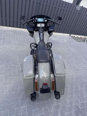 Коричневый Харли-Девидсон Road Glide 2020 в Шяуляй, объемом двигателя 1.87 л и пробегом 21 тыс. км за 15800 €, фото 10 на AUTOMOTO.COM.LV