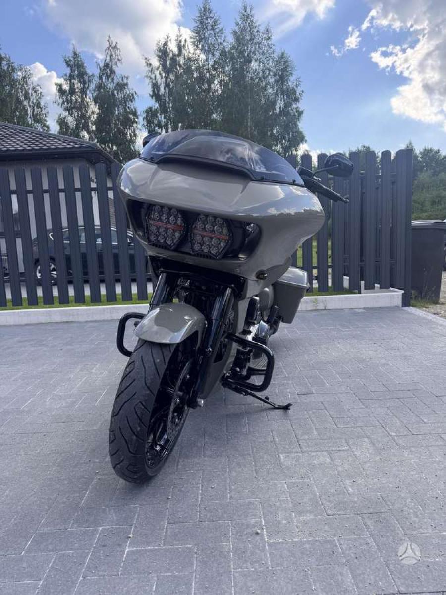Коричневый Харли-Девидсон Road Glide 2020 в Шяуляй, объемом двигателя 1.87 л и пробегом 21 тыс. км за 15800 €, фото 12 на AUTOMOTO.COM.LV