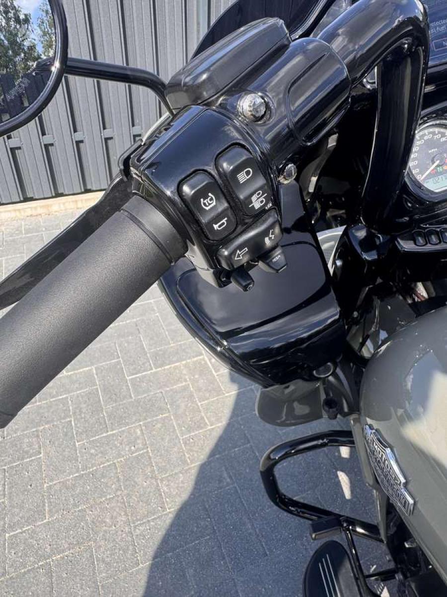 Коричневый Харли-Девидсон Road Glide 2020 в Шяуляй, объемом двигателя 1.87 л и пробегом 21 тыс. км за 15800 €, фото 15 на AUTOMOTO.COM.LV