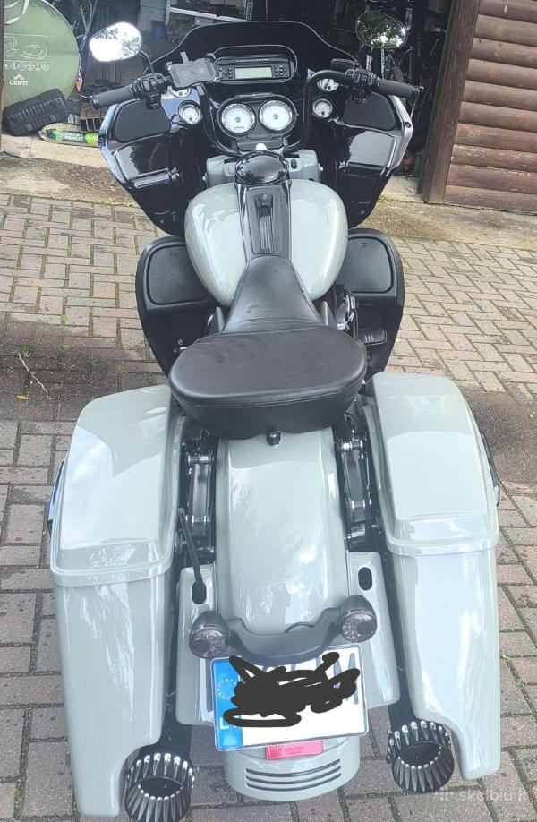 Grey Harley-Davidson Road Glide 2012 in Mazeikiai, with an engine capacity of 1.60 L and mileage of 75 thousand km for 7999 €, photo 7 on AUTOMOTO.COM.LV